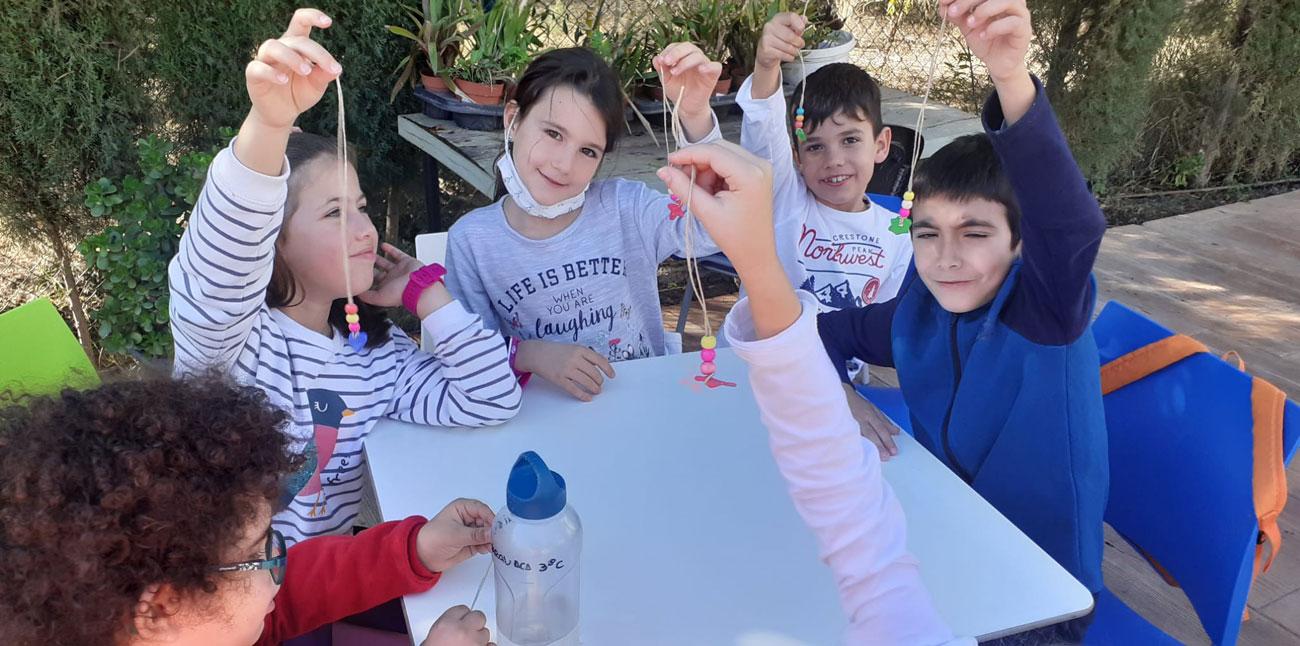 Unos 150 alumnos del CEIP El Albero conocen las instalaciones de Adimi ...
